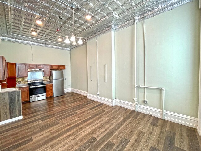 The Lofts at 4 Park Place Rentals in Newark at 4 N Park Pl Newark, OH ...