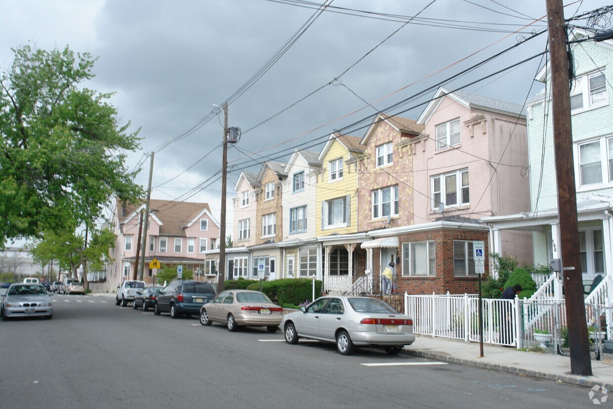 192-202 Lewis St, Perth Amboy, NJ 08861 - 192-202 Lewis St Perth Amboy ...