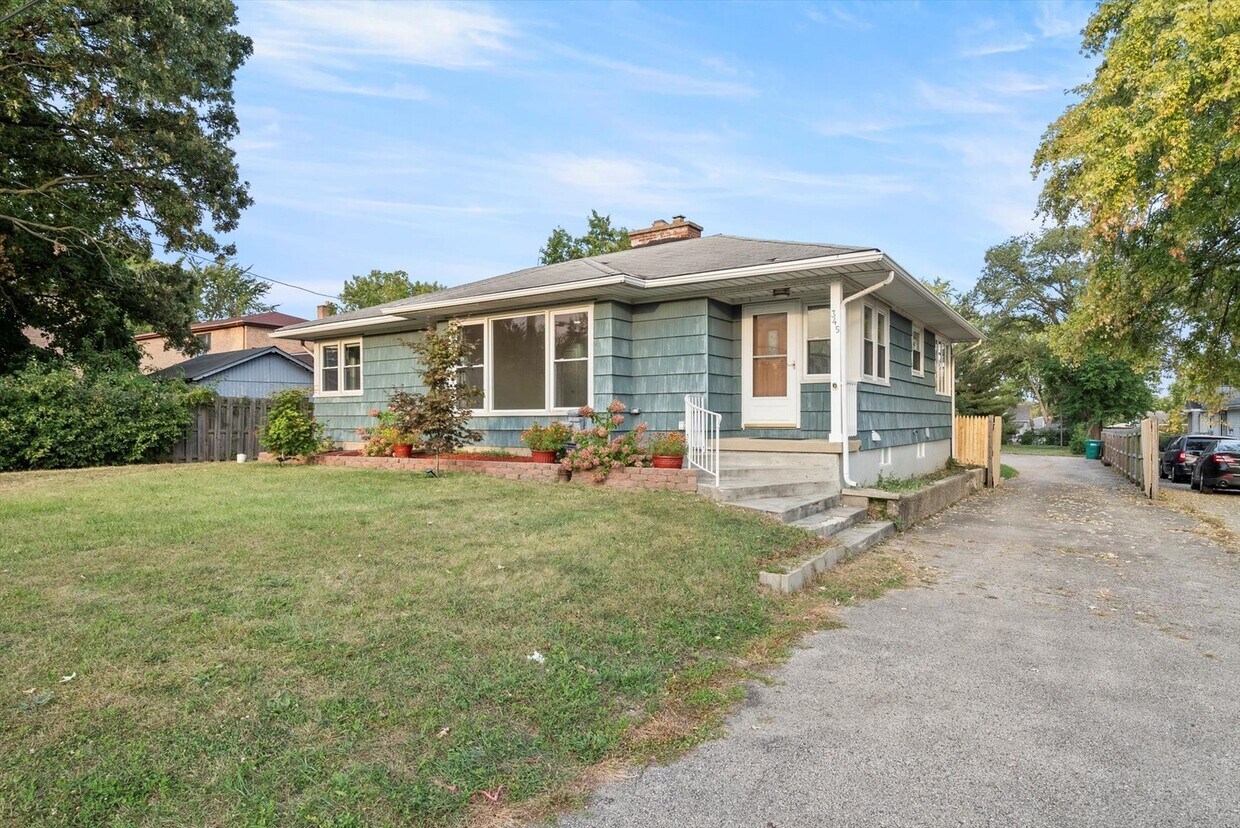 345 N Columbine Ave, Lombard, IL 60148 - House Rental in Lombard, IL ...