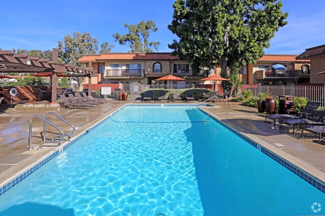 Apartments for Rent in Camp Pendleton CA with a Living Room - 53 ...