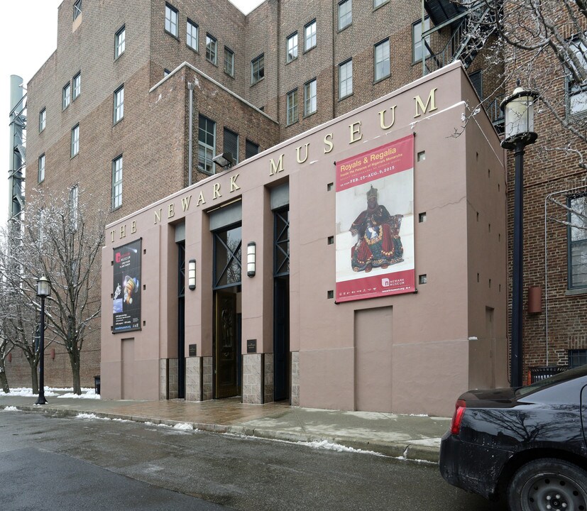 Moving to Newark? Cost of Living, Best Neighborhoods & What to Expect ...