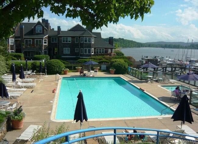 2003 Half Moon Bay Dr, Croton-on-Hudson, NY 10520 - Condo for Rent in ...