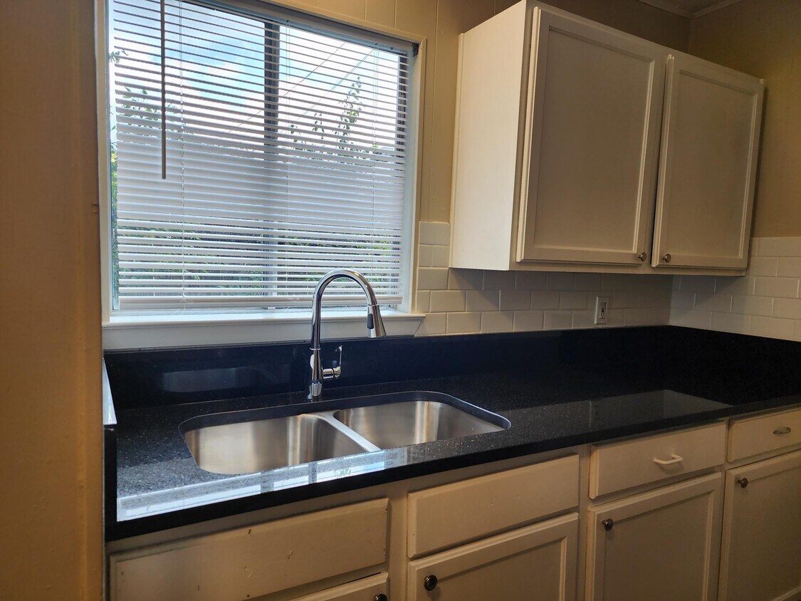 5307 Link Ave, Austin, TX 78751 - Apartments in Austin, TX | Apartments.com