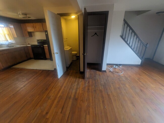 66 Clinton Ave, New Haven, CT 06513 - Townhome Rentals in New Haven CT ...