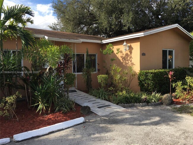 Coral Way Park Townhouses for Rent - Miami, FL