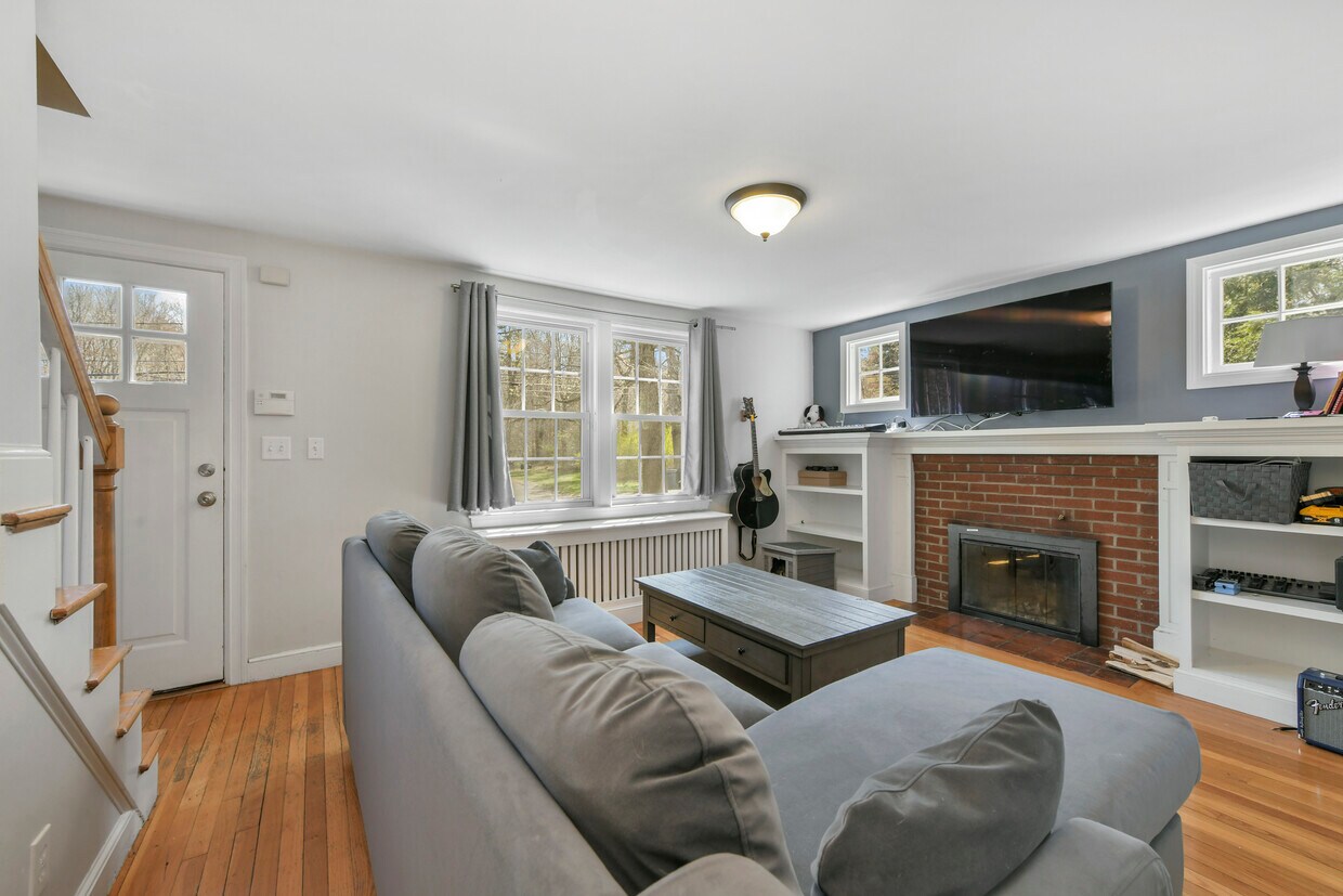 50 Rustic Rd, Walpole, MA 02032 - House Rental in Walpole, MA ...