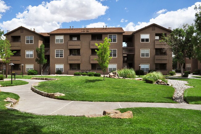 River Walk at Puerta de Corrales Apartments - Albuquerque, NM ...