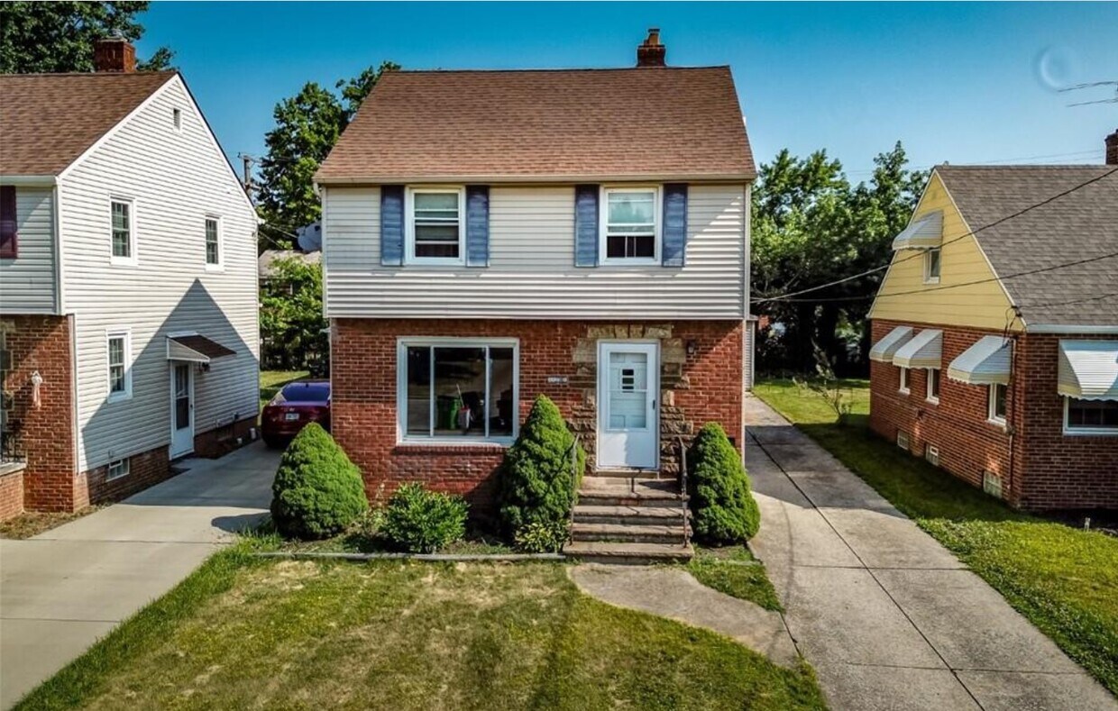 21151 Fuller Ave, Euclid, OH 44123 - House Rental in Euclid, OH ...