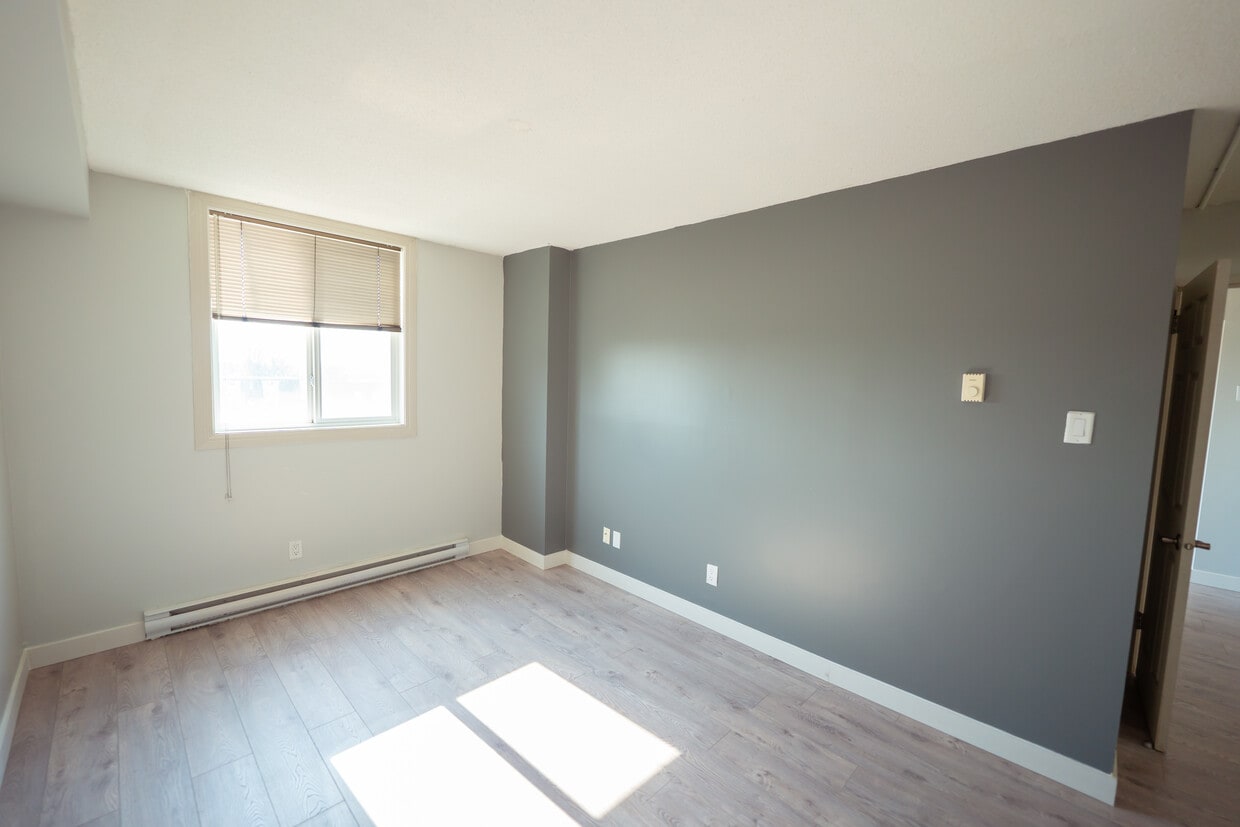Highland Tower Apartments - 274 Princeton Dr Thompson, MB | Apartments.com