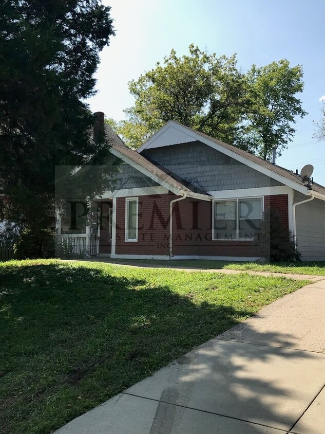 3324 Flora Ave, Kansas City, MO 64109 - House Rental in Kansas City, MO ...