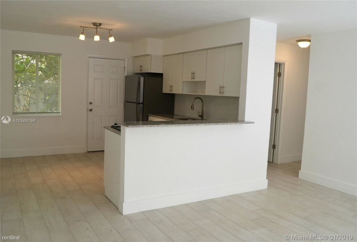 548 NE 66th St, Miami, FL 33138 - Room for Rent in Miami, FL ...