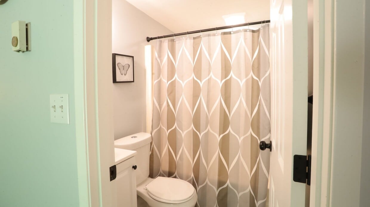841 Upper Mad River Rd Unit E5-B, Thornton, NH 03285 - Room for Rent in ...