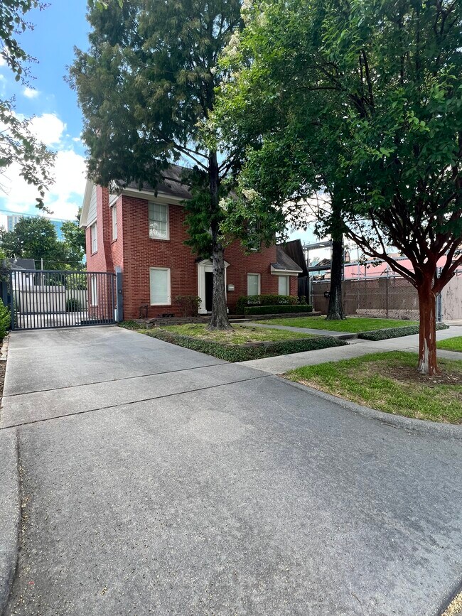 2218 Ewing St, Houston, TX 77004 - House Rental in Houston, TX ...