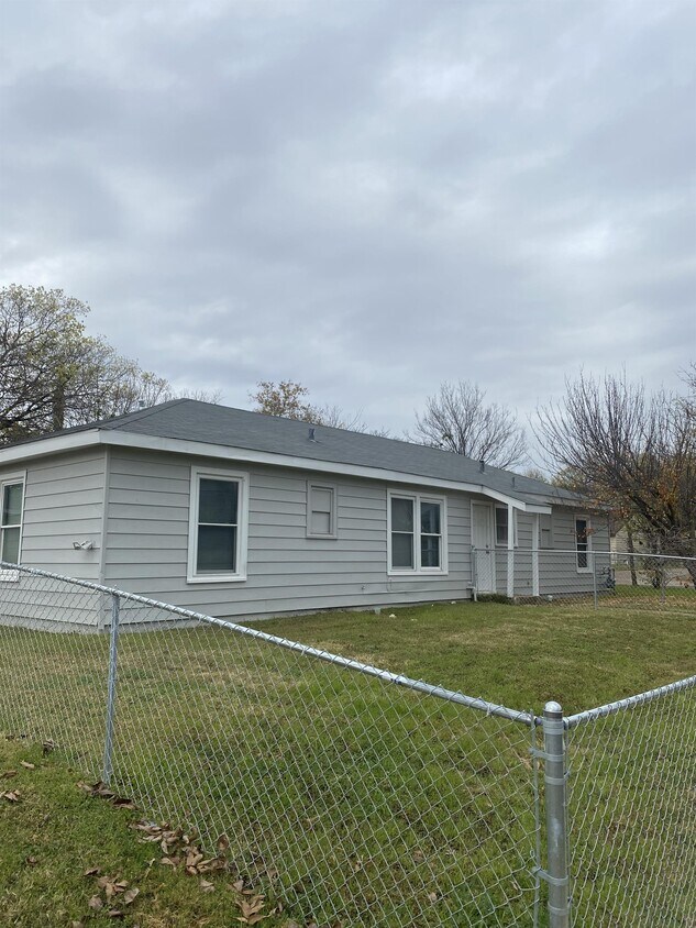 1914 Elkins Ave, Killeen, TX 76541 - Townhome Rentals in Killeen TX ...