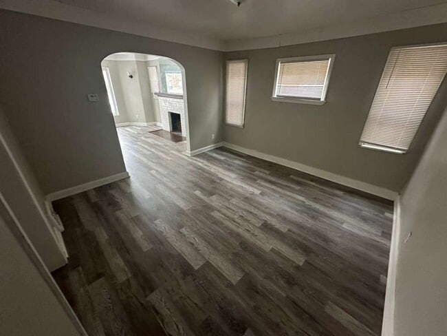 14753 St Marys St Unit 14753 St Marys - Lower, Detroit, MI 48227 - Room ...