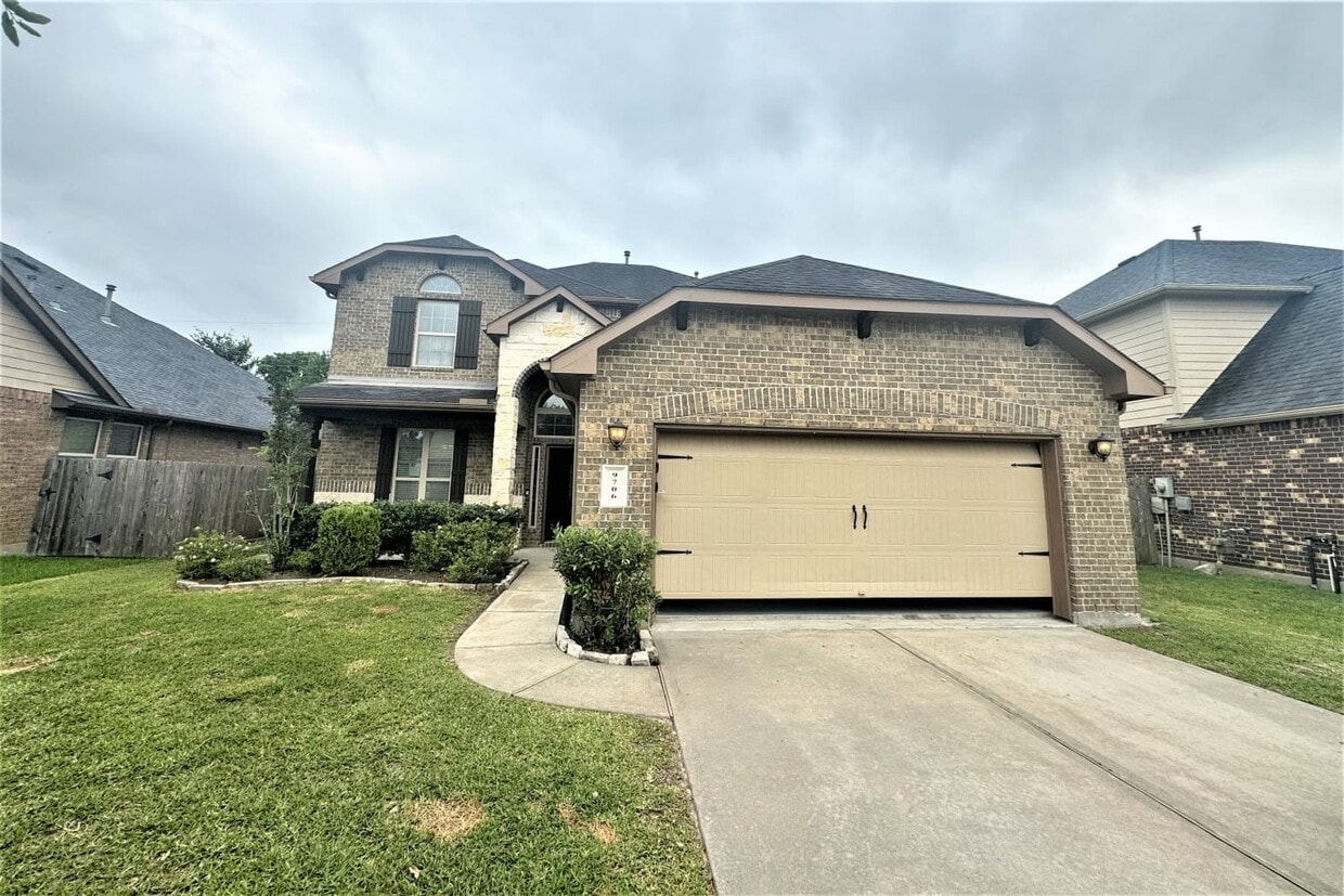 9706 Massanutten Ln, Richmond, TX 77469 | Apartments.com