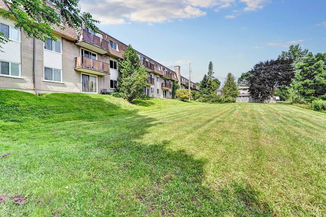 Forfar Street Apartments Apartments - 380 Forfar St E Fergus, ON ...