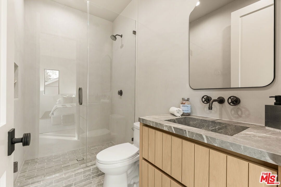 11748 La Maida St, Los Angeles, CA 91607 - House Rental in Los Angeles ...