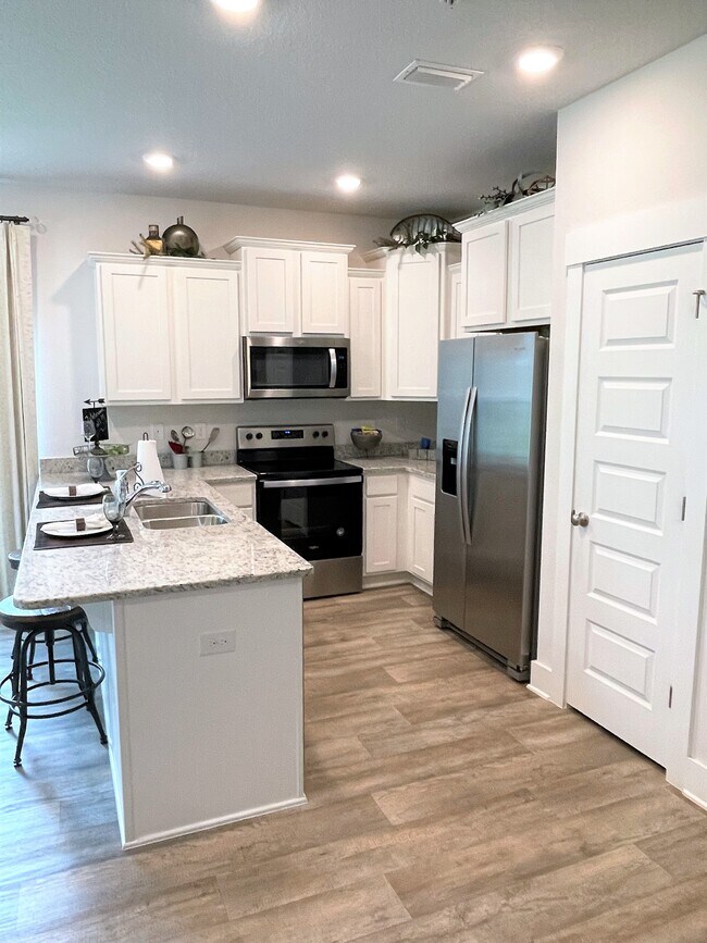 1610 Iroquois Ct, Pensacola, FL 32534 - Townhome Rentals in Pensacola ... 1610 Iroquois Ct, Pensacola, FL 32534 - Townhome Rentals in Pensacola ...