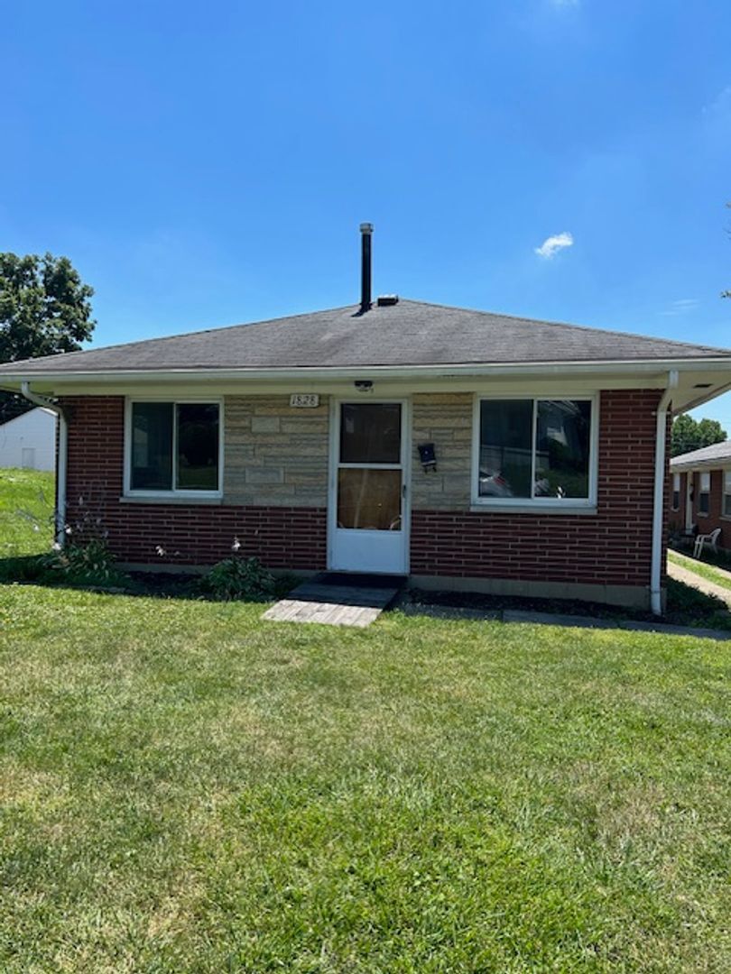 1828 Suman Ave Unit A, Dayton, OH 45403 - Room for Rent in Dayton, OH ...