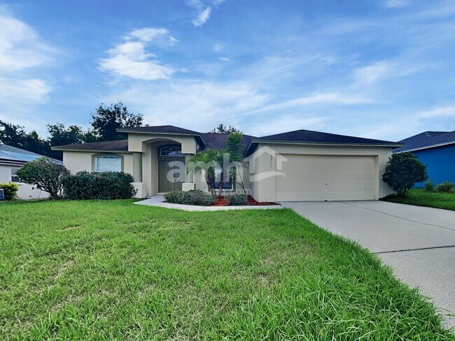 Apartments for Rent with Garages in Medulla, FL