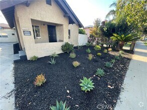 American Gold Star Manor Apartments under $800 - Long Beach, CA - 2 ...