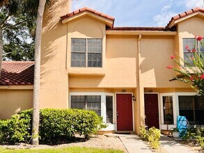 Spring Ridge Apartments for Rent with Washer & Dryer - Apopka, FL ...