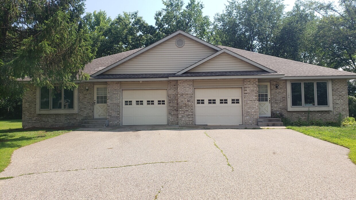 110 Mill Road Ct, Stevens Point, WI 54481 - Townhome Rentals in Stevens ...