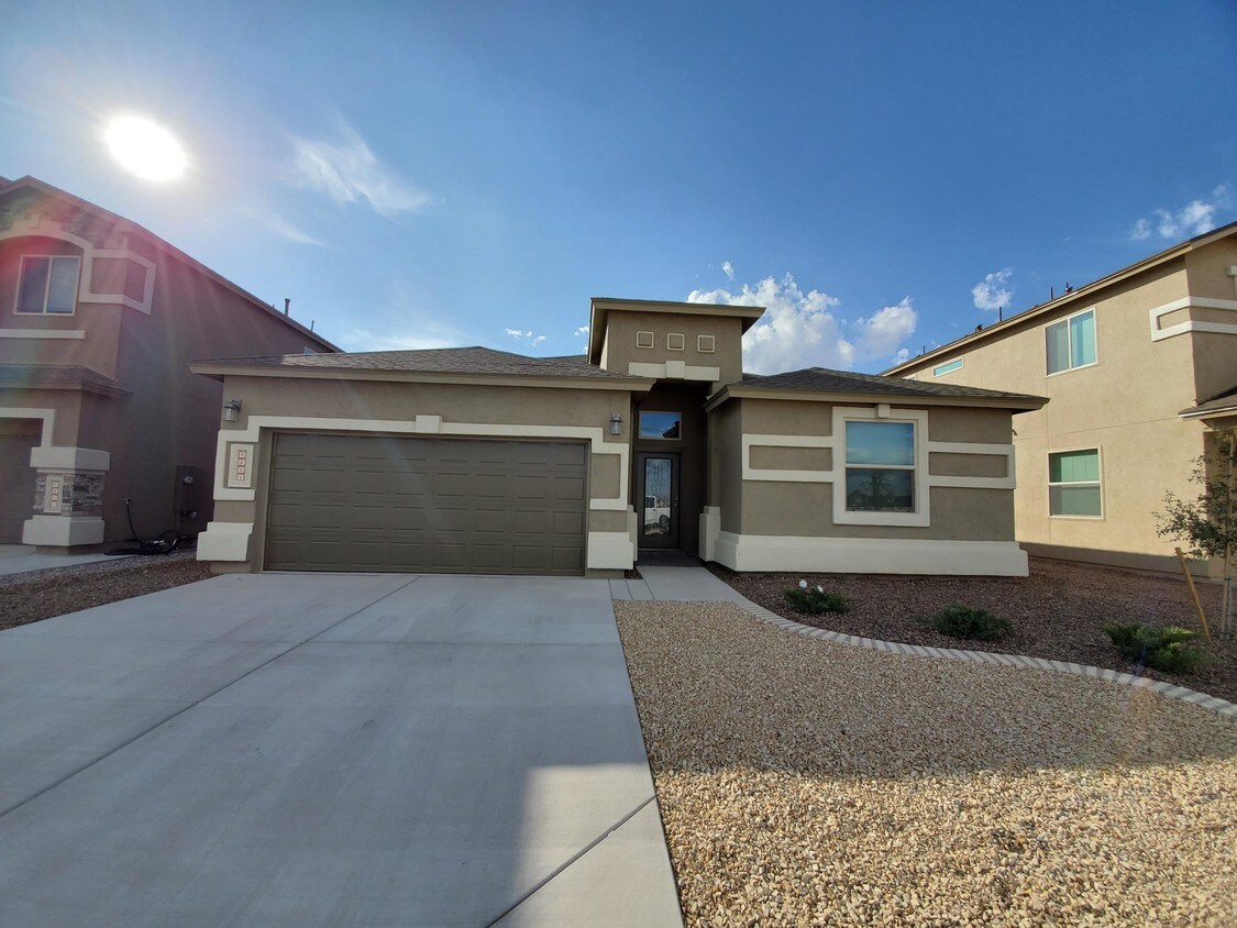4621 Christian Azcarate, El Paso, TX 79938 - House Rental in El Paso ...