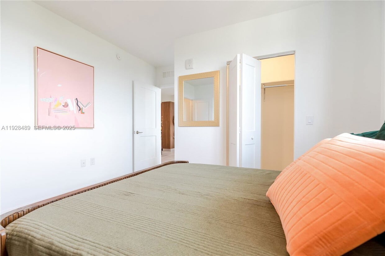 1005 Spring Garden Rd Unit 520, Miami, FL 33136 - Room for Rent in ...