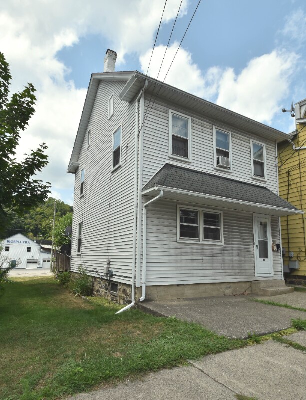 516 S Main St Unit A, Bangor, PA 18013 | Apartments.com