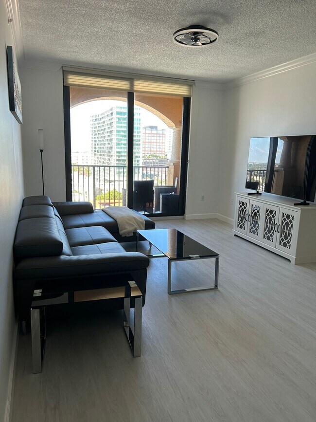 Cultural Arts District Apartments for Rent with EV Charging - West Palm ...