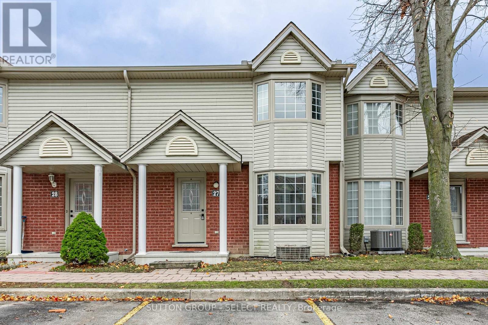 50 Chapman Ct, London, ON N6G 5E1 - Maison de Ville à Louer à London ...
