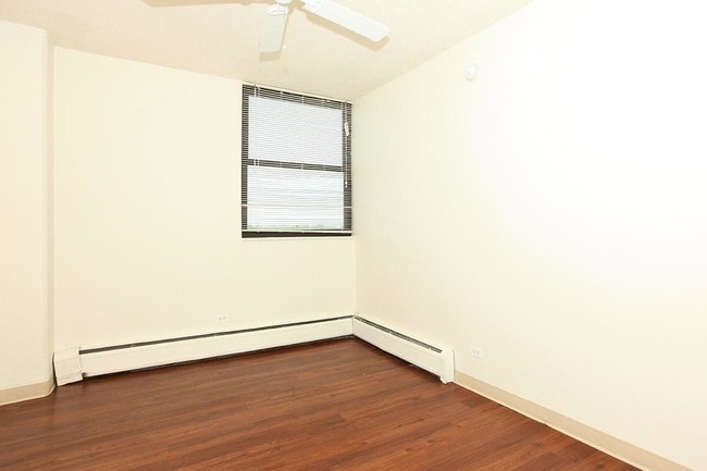 Oakley Square Apartments - Chicago, IL | Apartments.com