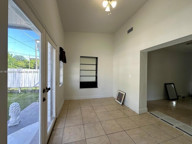 3128 NW 3rd Ave Unit 1, Miami, FL 33127 - Room for Rent in Miami, FL ...