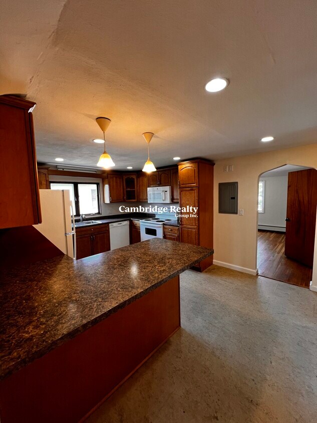 30 Baker St Unit 1, Belmont, MA 02478 - 30 Baker St Belmont, MA 02478 ...