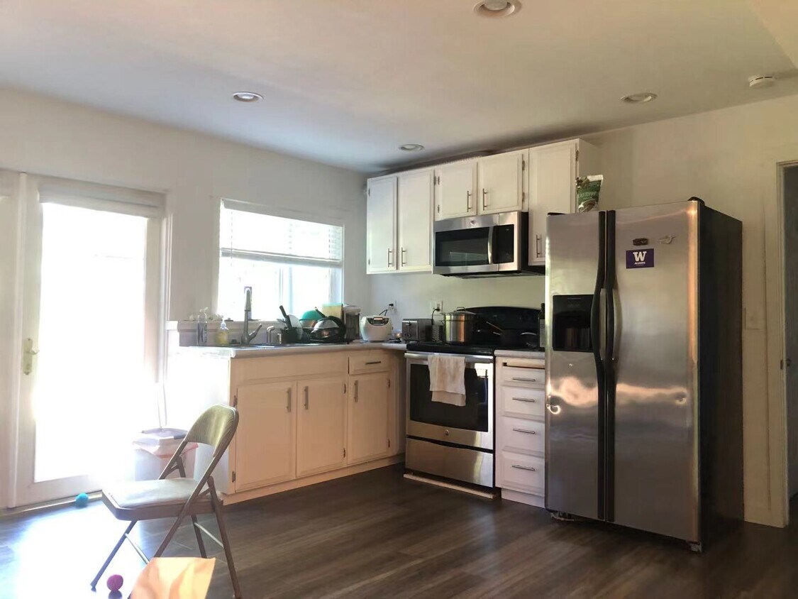 15911 SE 43rd St Unit 2, Bellevue, WA 98006 - Condo for Rent in ...