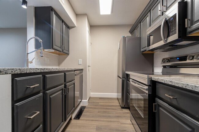 18519 Egret Bay Blvd Unit 1906, Houston, TX 77058 - Condo for Rent in ...