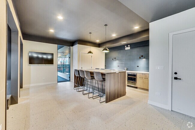 West Lake View Apartments for Rent - Chicago, IL - 332 Rentals ...