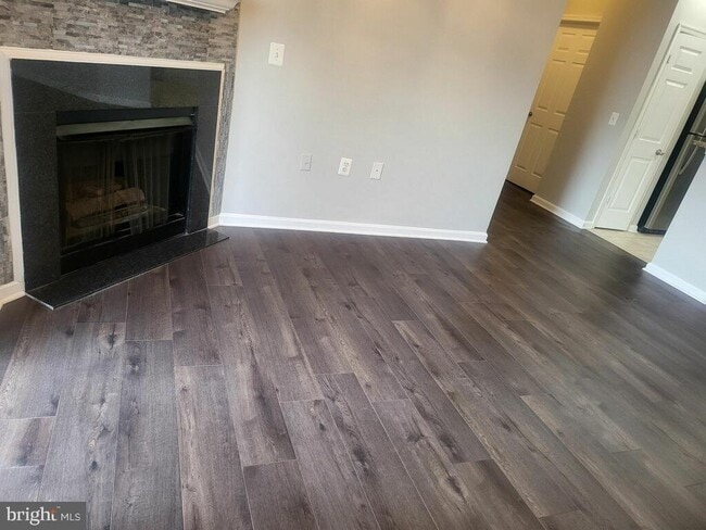 11317 Aristotle Dr Unit 310, Fairfax, VA 22030 - Room for Rent in ...