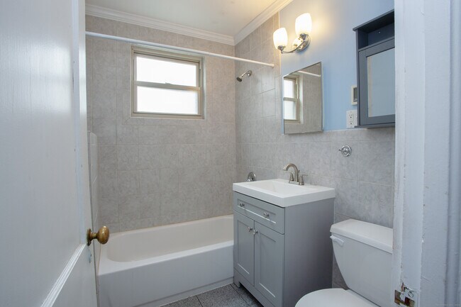 18 Robin Rd Unit 1, West Hartford, CT 06119 - Condo for Rent in West ...