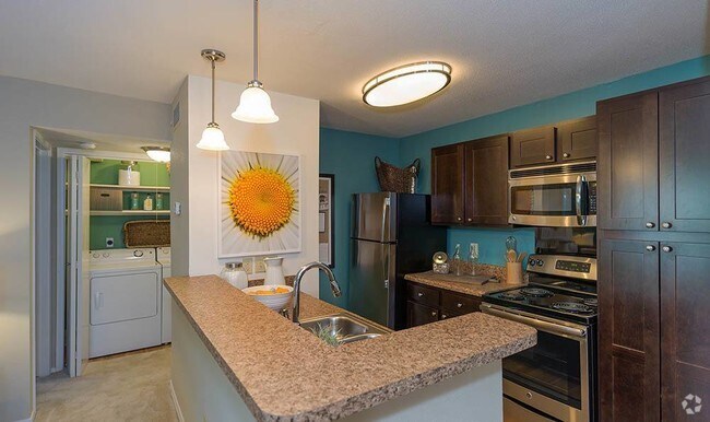 Hills at Snowden Apartments under $700 - Fredericksburg, VA - 26 ...