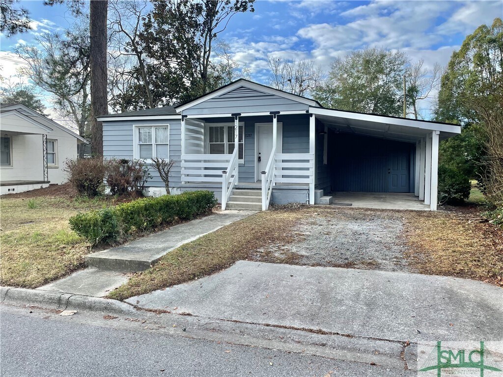 1217 E 60th St Savannah Ga 31404 House Rental In Savannah Ga