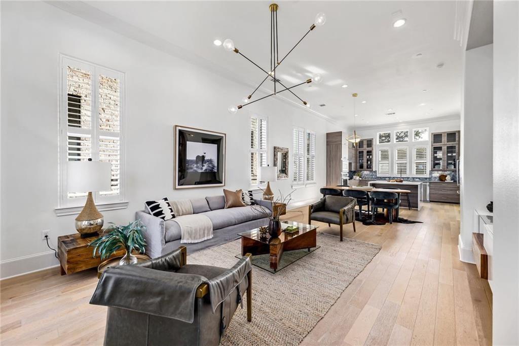 1013 Juniper St, Austin, TX 78702 - Townhome Rentals in Austin TX ...