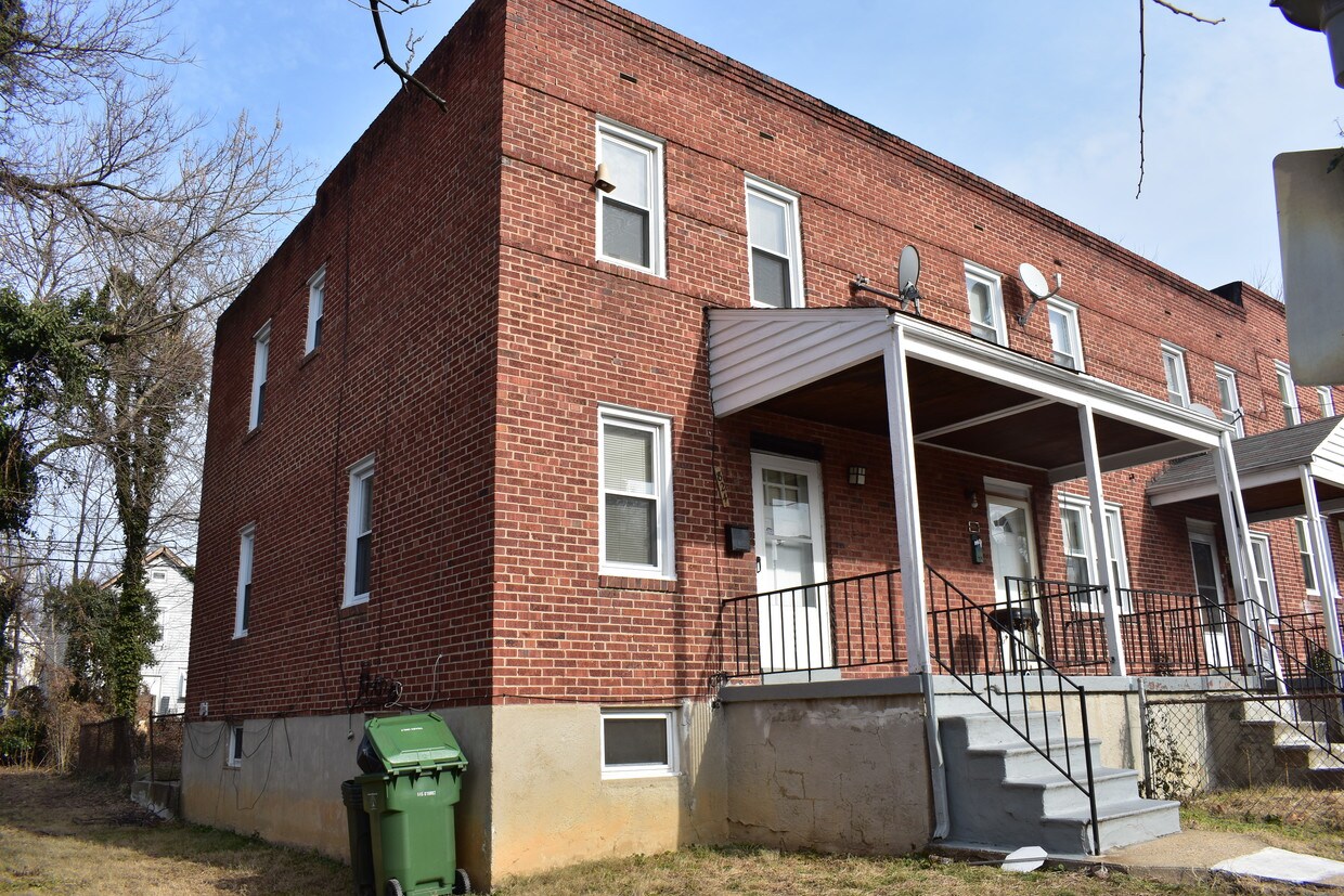 824 Montpelier St, Baltimore, MD 21218 - Townhome Rentals in Baltimore ...