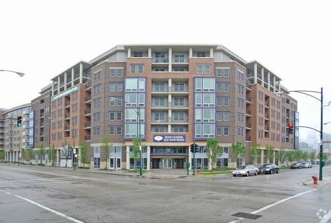 Larrabee Place at Parkside of Old Town Rentals - Chicago, IL ...