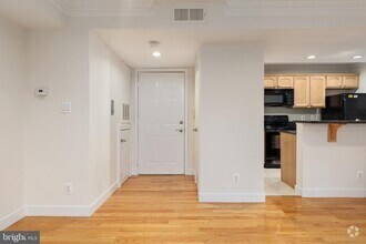 Penderbrook Square Condominiums Apartments for Rent - Fairfax, VA - 5 ...