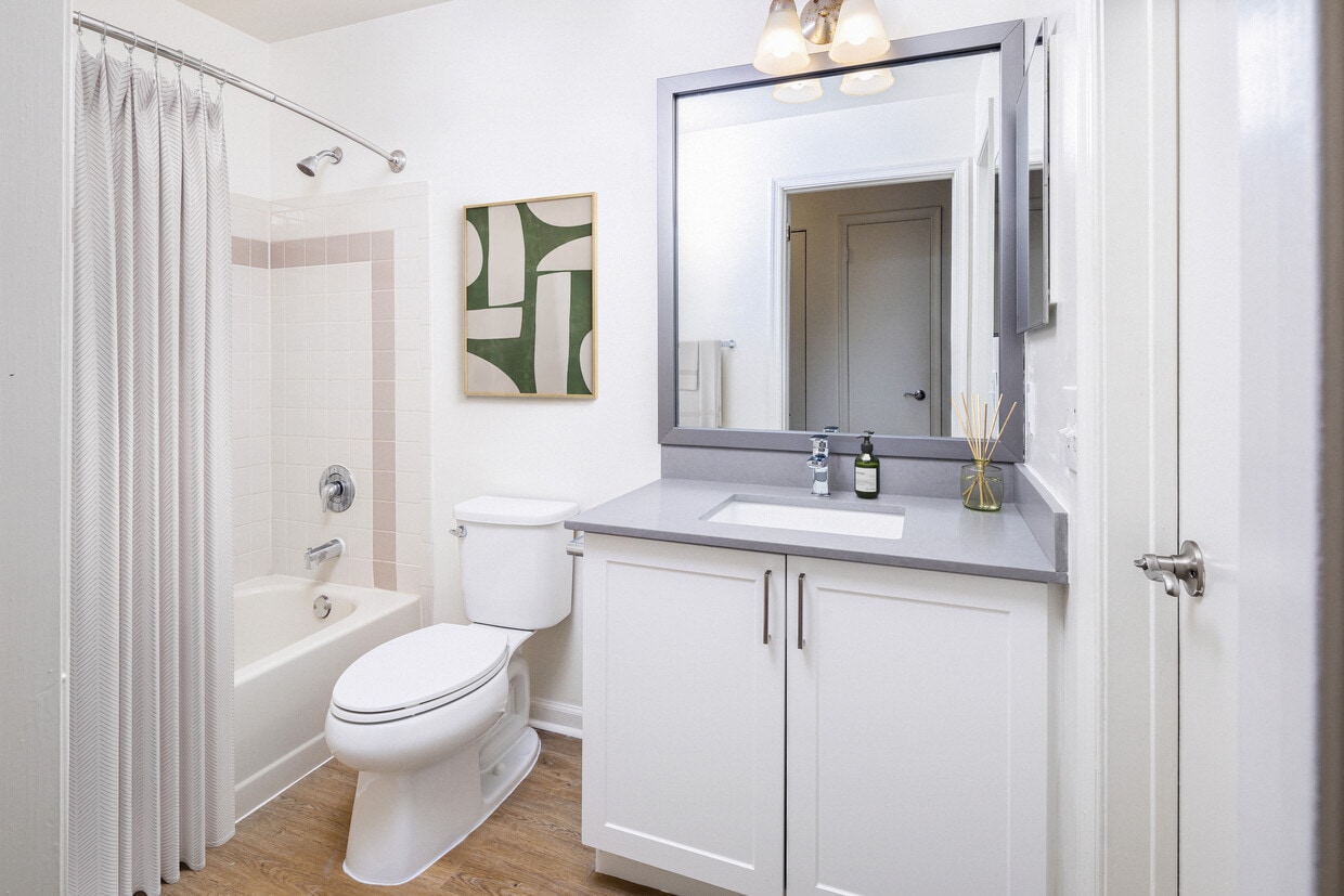 eaves West Windsor - 1000 Jamie Brooks Ln West Windsor, NJ 08550 ...