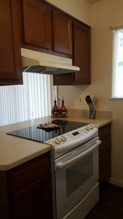 Harrison Square Apartments - 8937-8961 N Westanna Ave Portland, OR ...