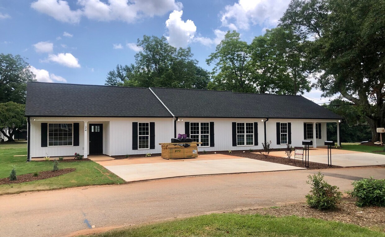 24 Burnett St, Inman, SC 29349 - Townhome Rentals in Inman SC ...